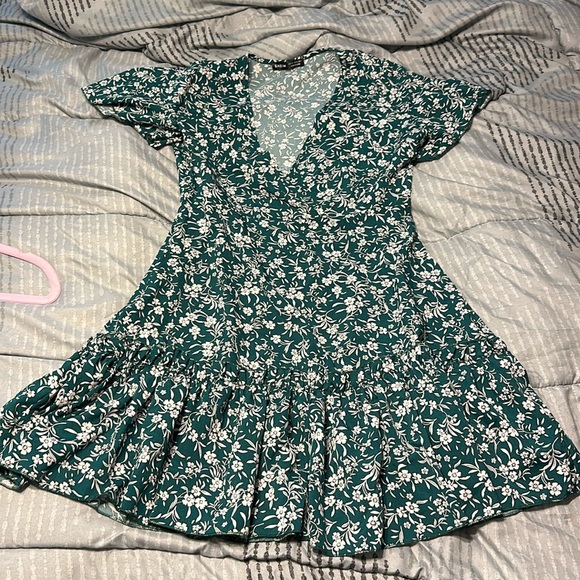 SHEIN | Dresses | Junior Dress Green Floral Print | Poshmark